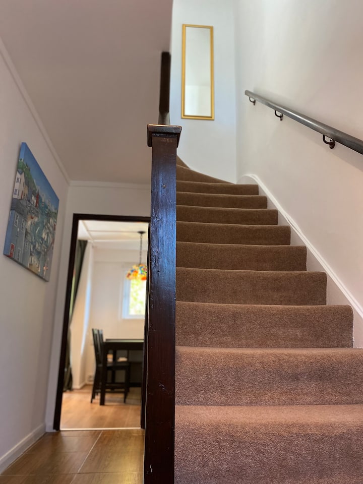Superb Flat Centrally Located 2 Bedrooms & Balcony - Londra