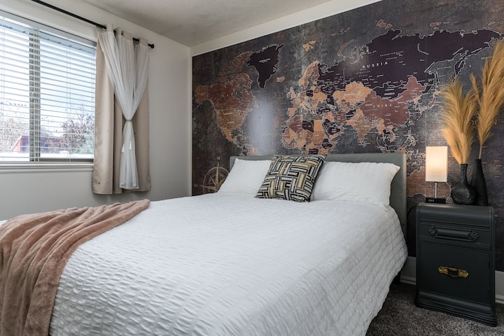 Cozy Three Bedroom Home - Pocatello, ID