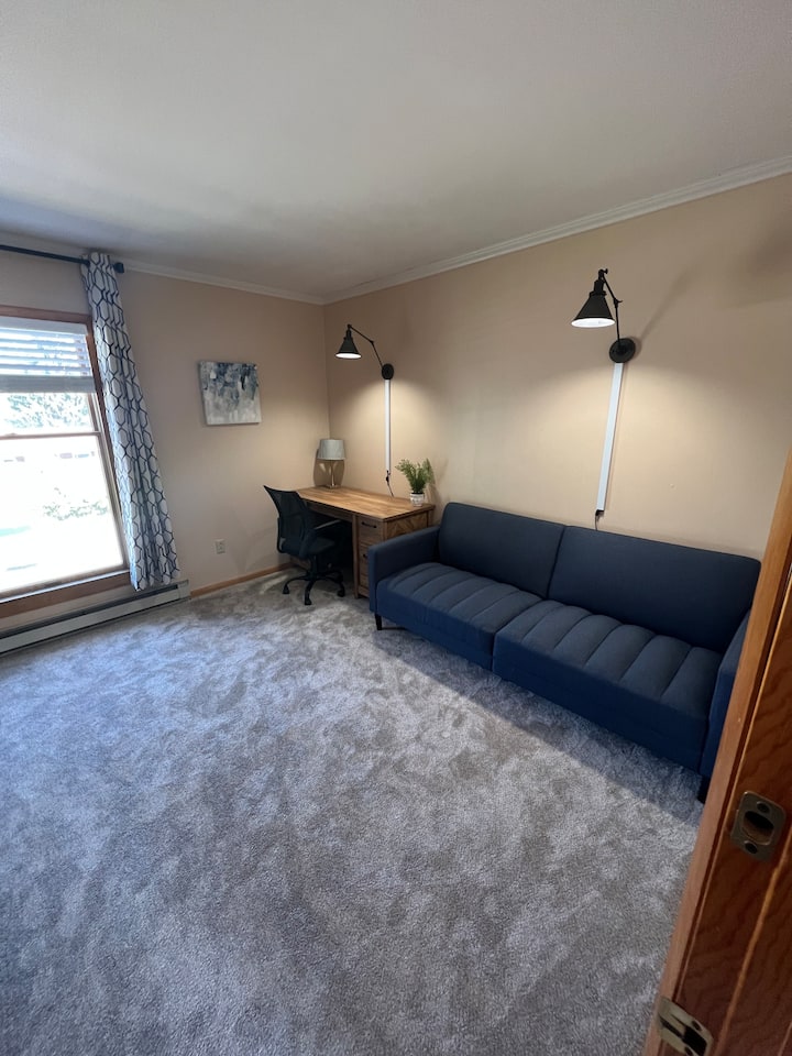 2-bedroom Apartment Perfect For Long Stays - Plattsburgh, NY