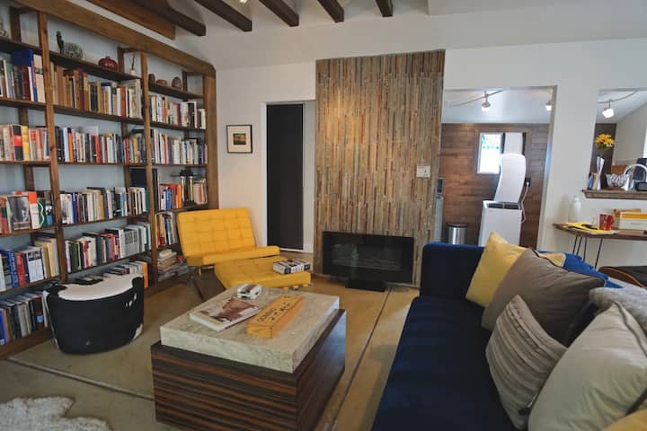 Mid-century Modern Barking Cow Ranch - Park-like! - Littleton, CO
