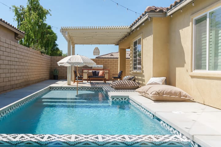 Family Friendly Pool Getaway (Saltwater) | Pet Ok - Indio, CA