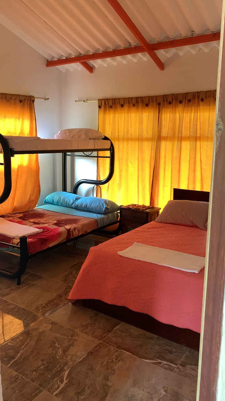 Agradable Casa De Campo Con Piscina Bar Y Restaura - La Vega