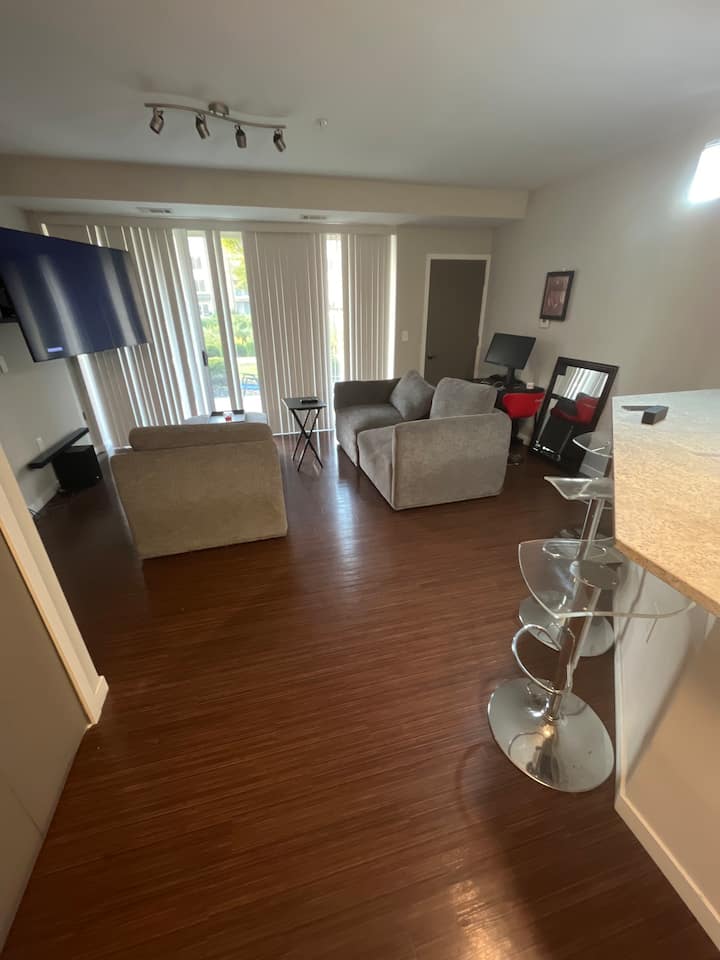 Lovely One Bedroom Apartment In Gated Community! - Bainbridge, OH