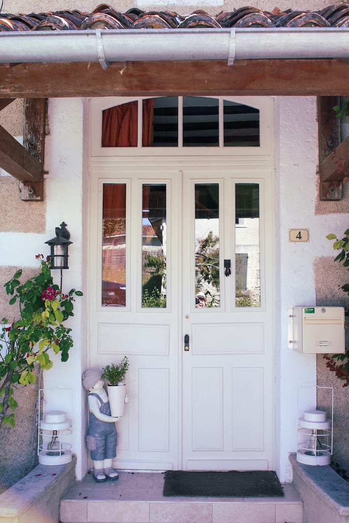 B&b 'Chapeau De Soleil' Chambre Le Papillon - Aubeterre-sur-Dronne