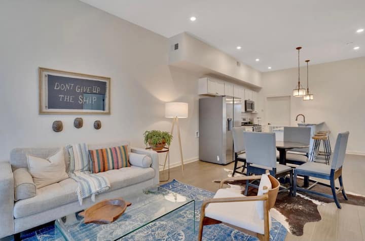 Bright New Townhome Near Downtown - Chattanooga, TN