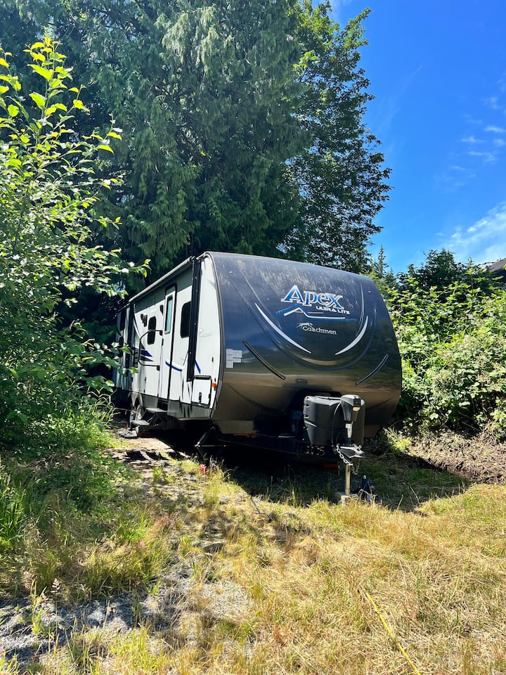 Pet Friendly 1 Bedroom/1 Bathroom Rv/camper - Snohomish, WA