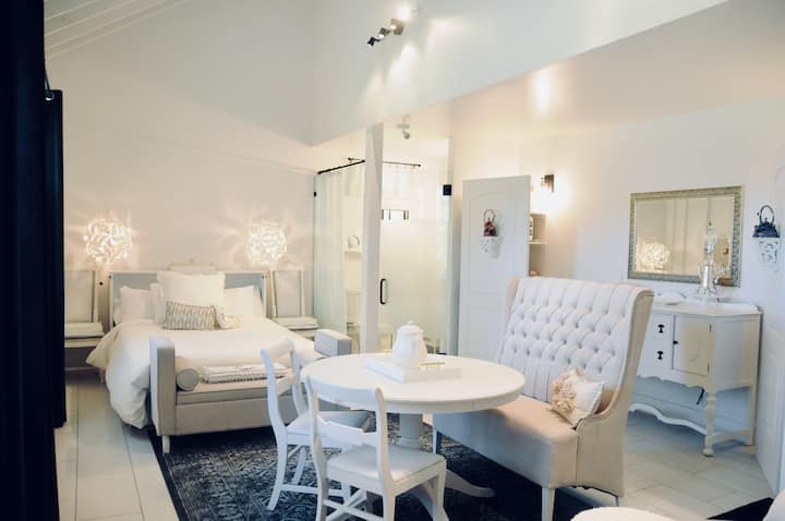 C2 Boutique Inn Private Room With Queen Bed - St. George, USA