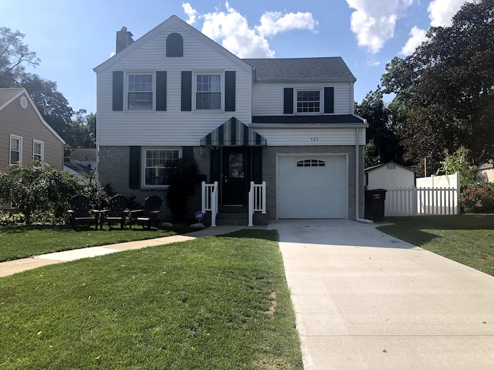 Family Home With Large Dining 2.1 Mi To Notre Dame - South Bend