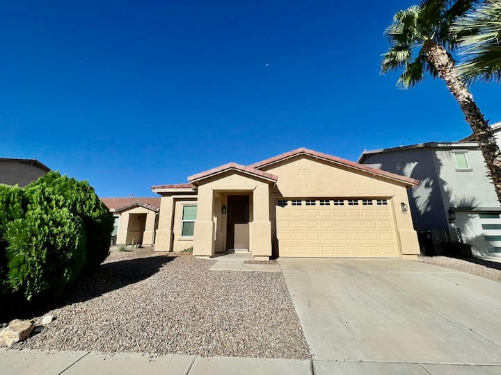 Spacious Remodeled Home - Tucson, AZ