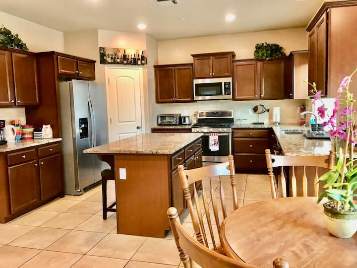 Sequoia Neighbor/home Sweet Home - 維塞利亞