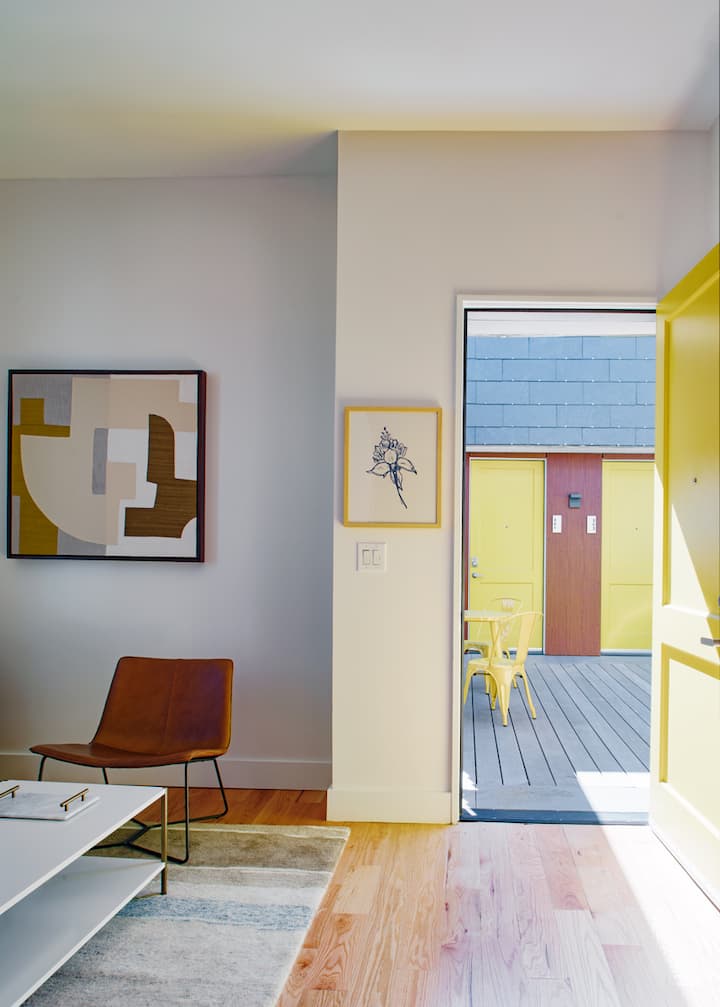 The Iris, Superior Suite - Charleston, SC