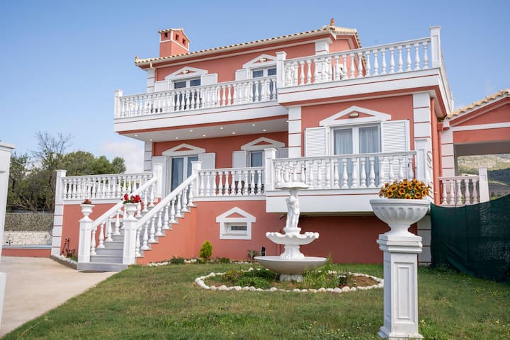 Luxurious Apartment - Kateleios