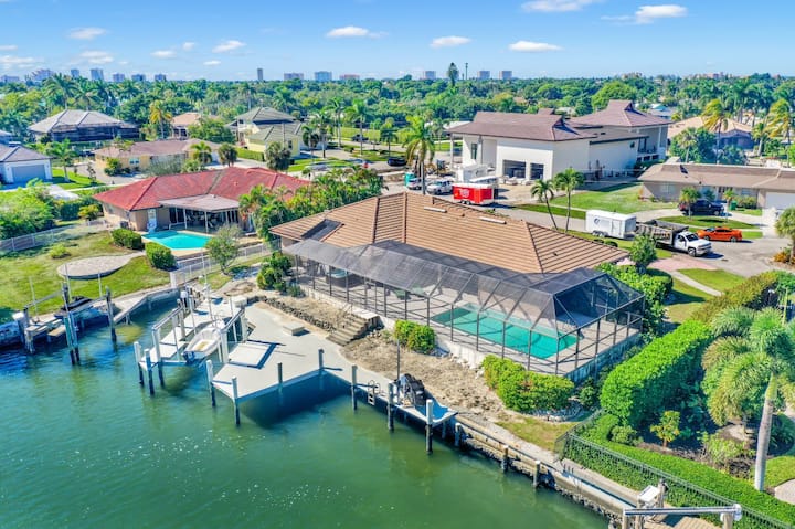 507 Spacious Open Bay Estate With Pool & Hot Tub - Marco Island, FL