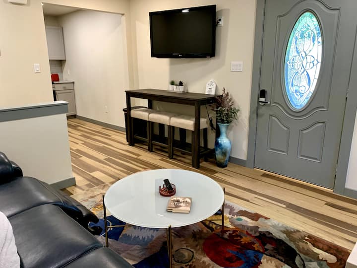 Beautiful Midtown Guest Suite - Tallahassee, FL
