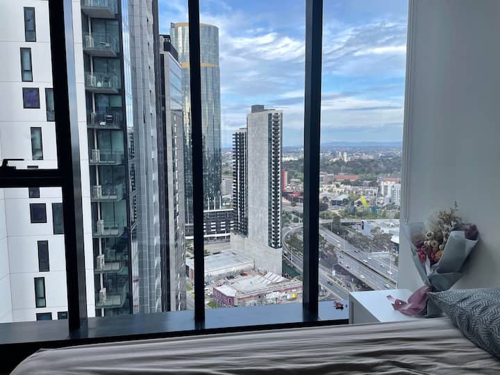 Ensuite Room With A Sunrise View|skyhigh Comfort! - Melbourne