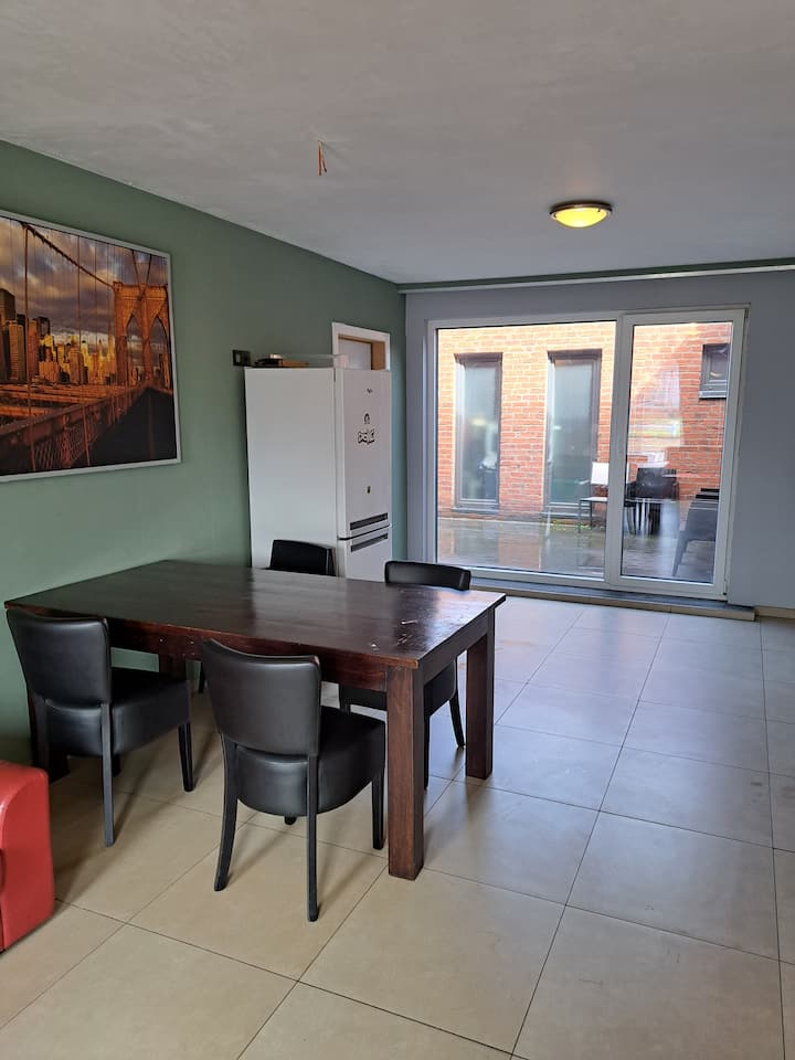 Industry,expats 4 Person Apartment, Free Parking. - Zelzate
