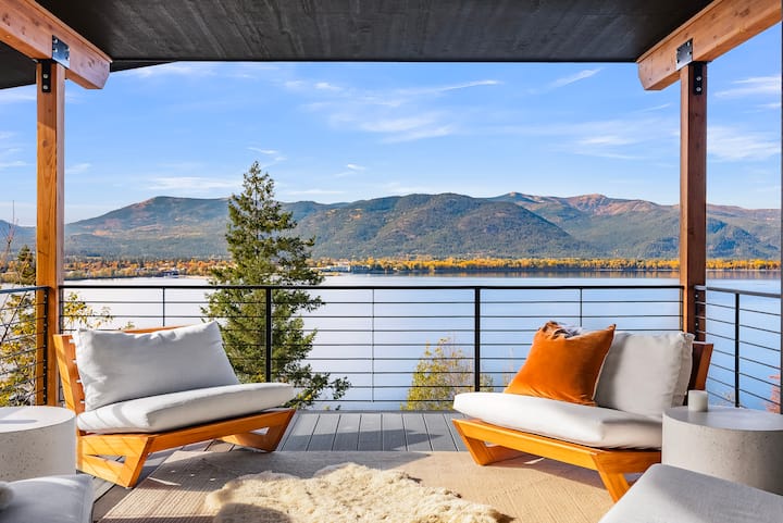 Luxurious Home W/ Hot Tub & Boat Slip - Shepherd Lake, ID