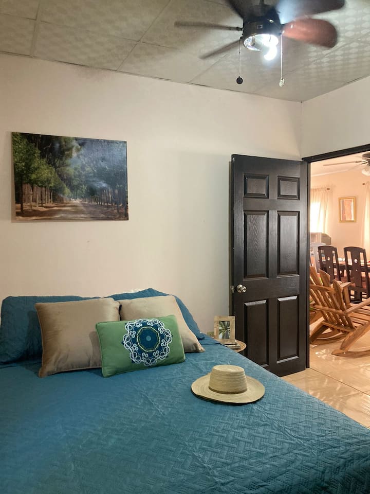 Beautiful House in La Arena de Chitré: 3 bedrooms and patio ...