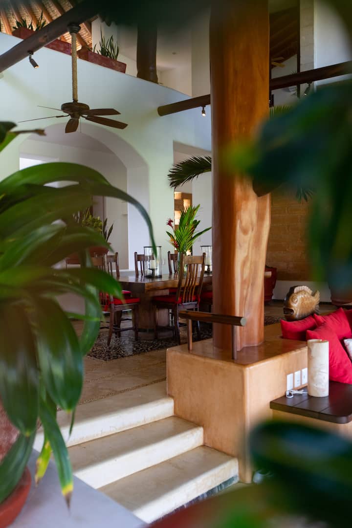 Beachfront Villa With Private Chef & Paddle Tennis - Mexico