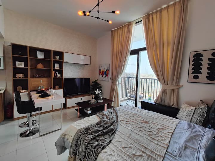 Modern Studio With Free Netflix - Close To Metro - Dubai
