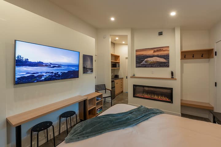 Private, Quiet & A Short Walk To The Ocean - Ucluelet