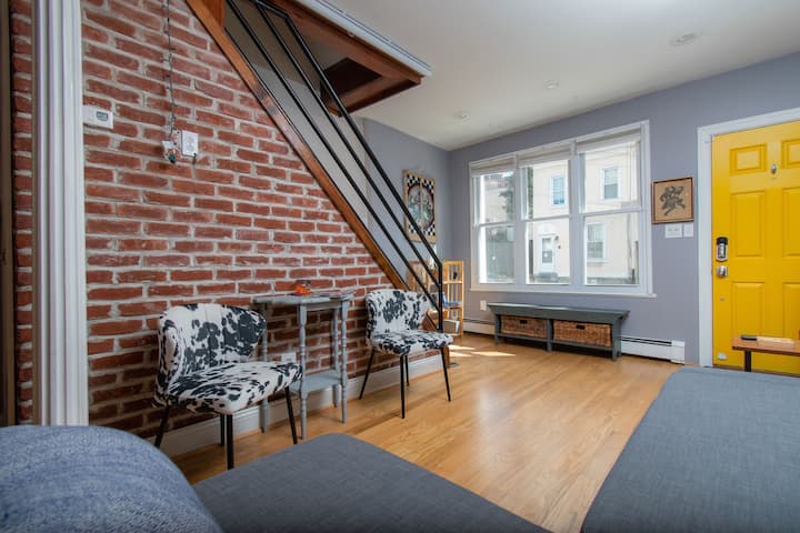 Heart Of Manayunk-cheerful 2 Bedroom With Patio. - Conshohocken, PA