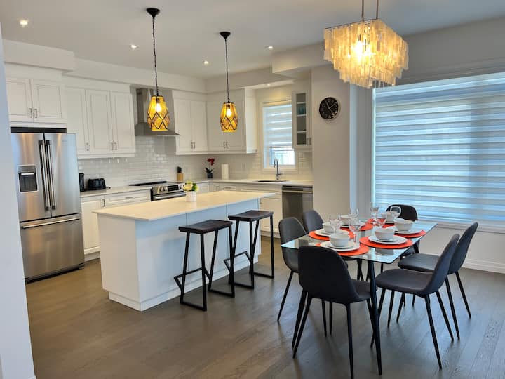 Spacious 3 Bed 2.5 Bath In Hamilton! - Hamilton