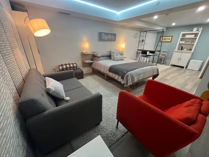 Chambre Confortable, Salle Bain Privée, Grand Lit - Toronto