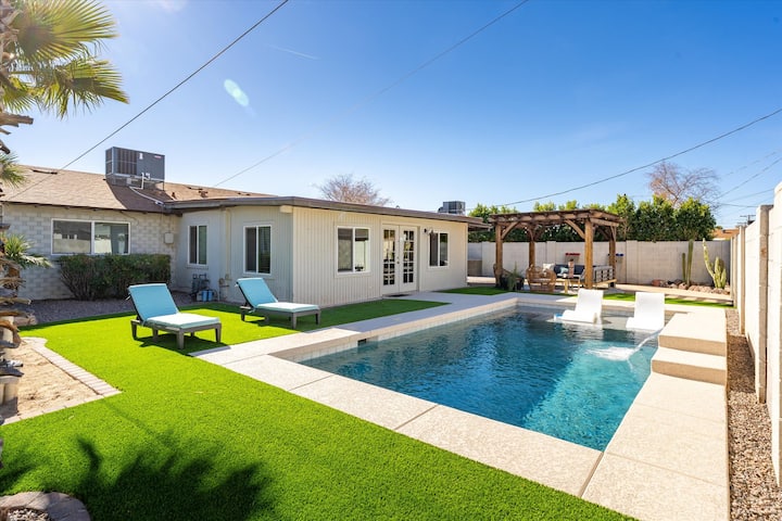 Cactus Chalet - New Pool/office/large Patio - Arizona