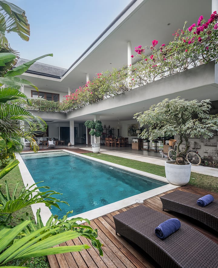 Modern 3br Luxury Villa | 5 Minutes Walk To Beach - Seminyak