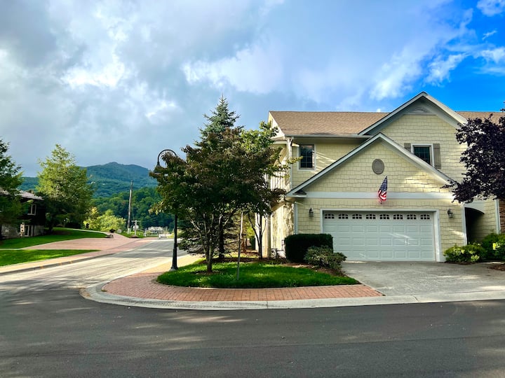 Bigfoot's Hideaway Walk To Downtown/hike/game Room - Sugar Mountain, NC