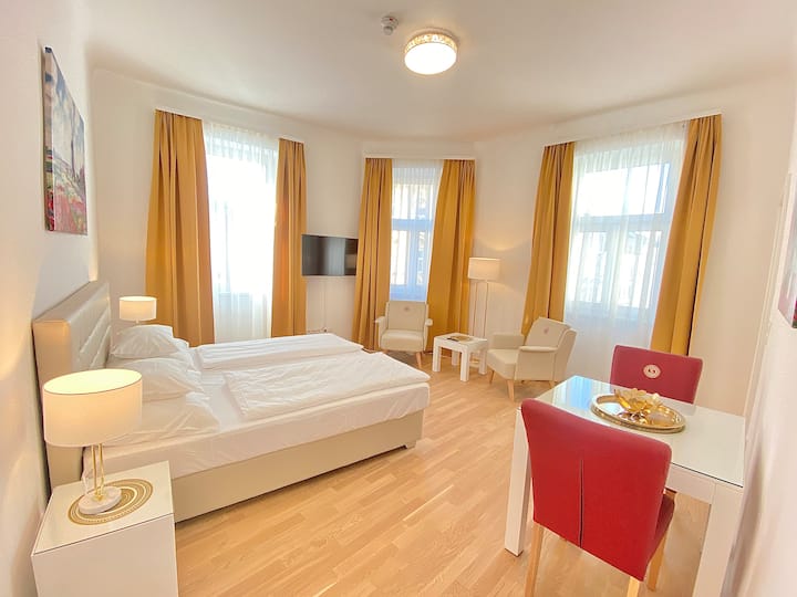Steiner Residences Reumannplatz Deluxe Apartments - Vienna