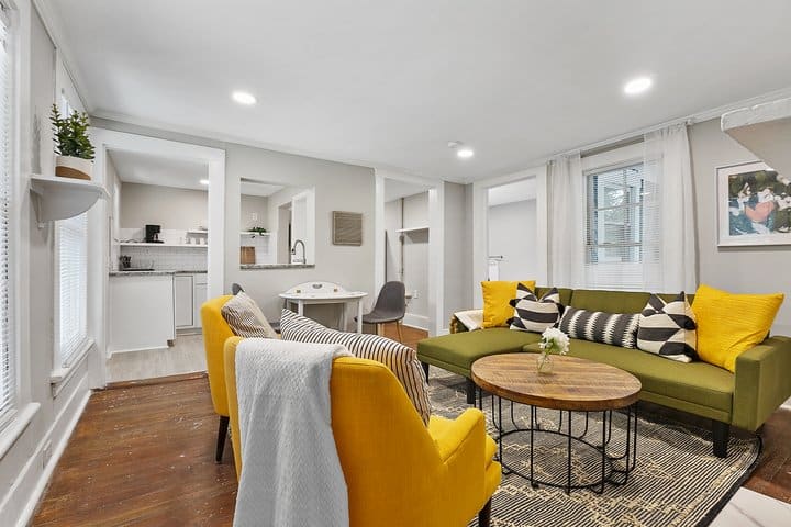 Spacious Apt, Fisher Park/downtown/moses Cone - Greensboro, NC