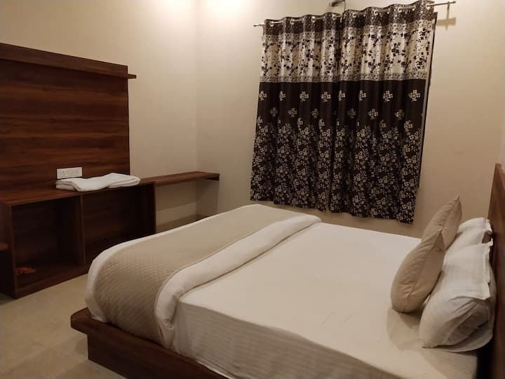 2 Deluxe Rooms In The Farm Stay - Pushkar