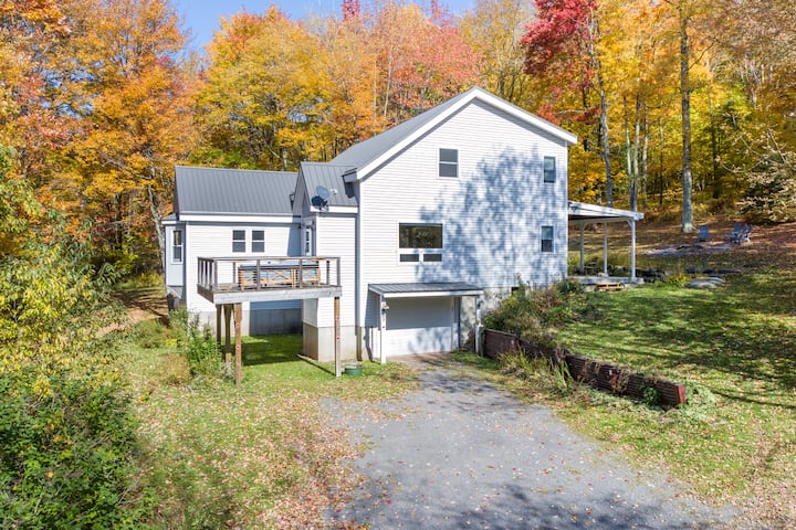 Relaxing Country Stay | Big Home, Great Location - Hobart, NY