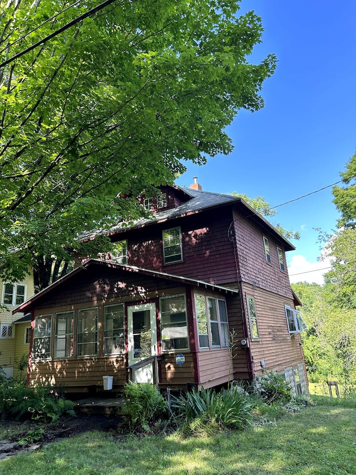Bernie's Gluten-free Bungalow - Brattleboro, VT