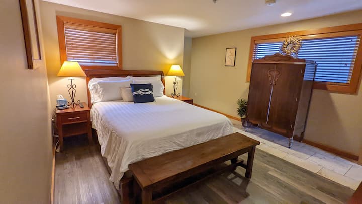 Windward Cabana - Unit 10 - Lake Chelan, WA