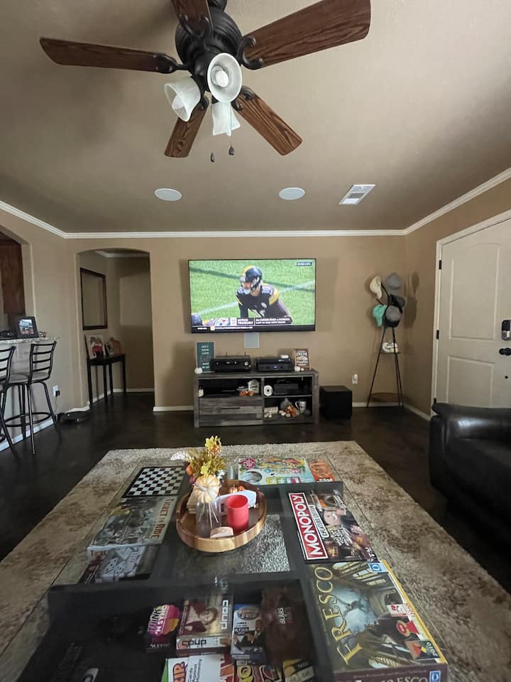 Cheerful One Bedroom Escape! - Amarillo, TX
