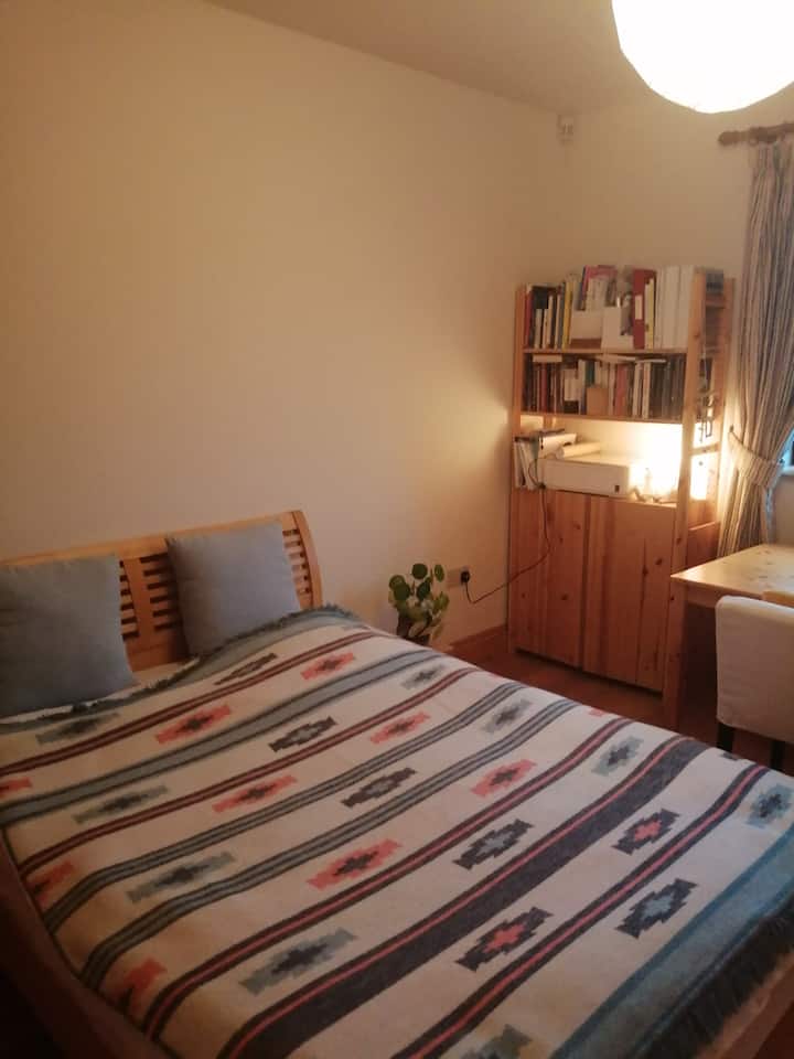 Double Room With Bathroom In A Shared House - Oranmore