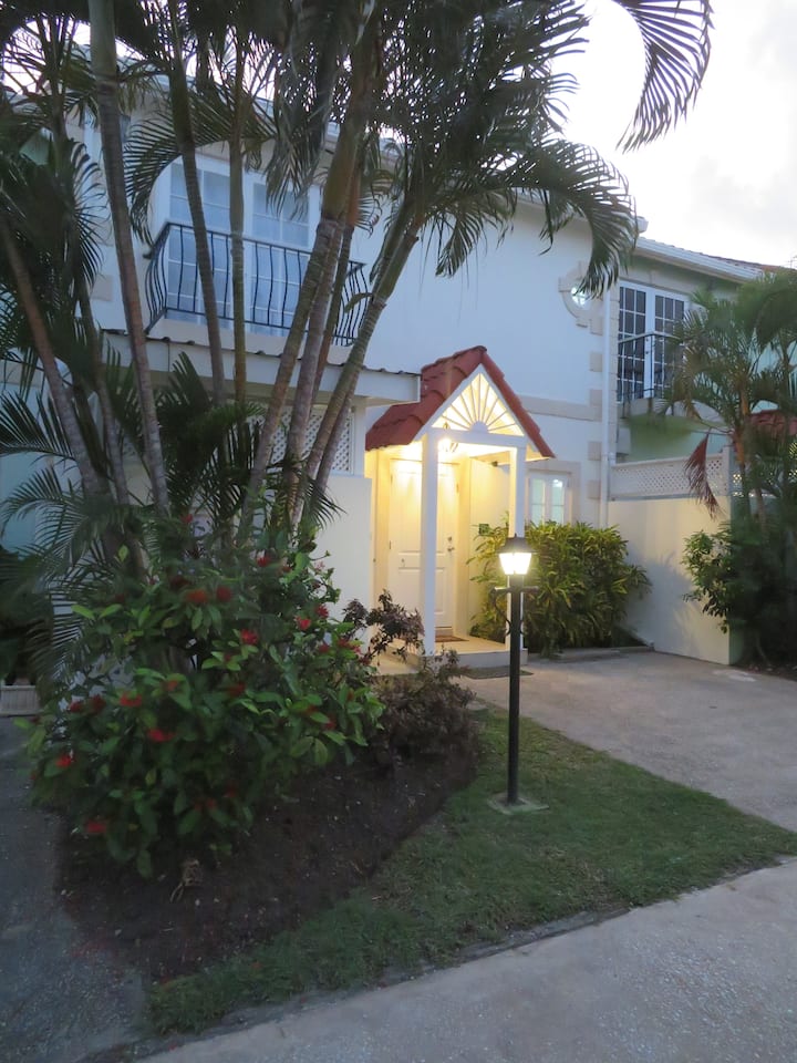 Newly Refurnished 3 Bedroom 3 Bathroom Townhouse - Barbados