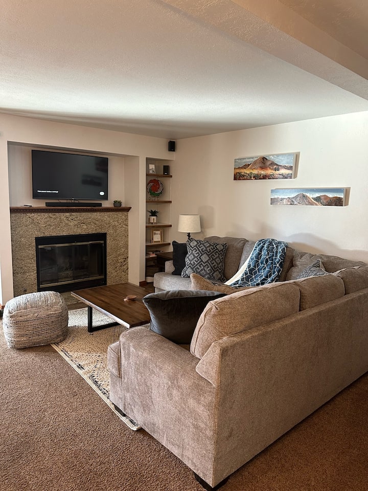 Upgraded Elkhorn Townhouse 2/2 - Sun Valley, ID