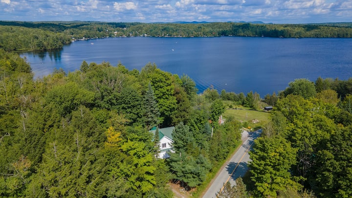 Nature's Escape: Lake, Beach, Mountains, Ski - Magog