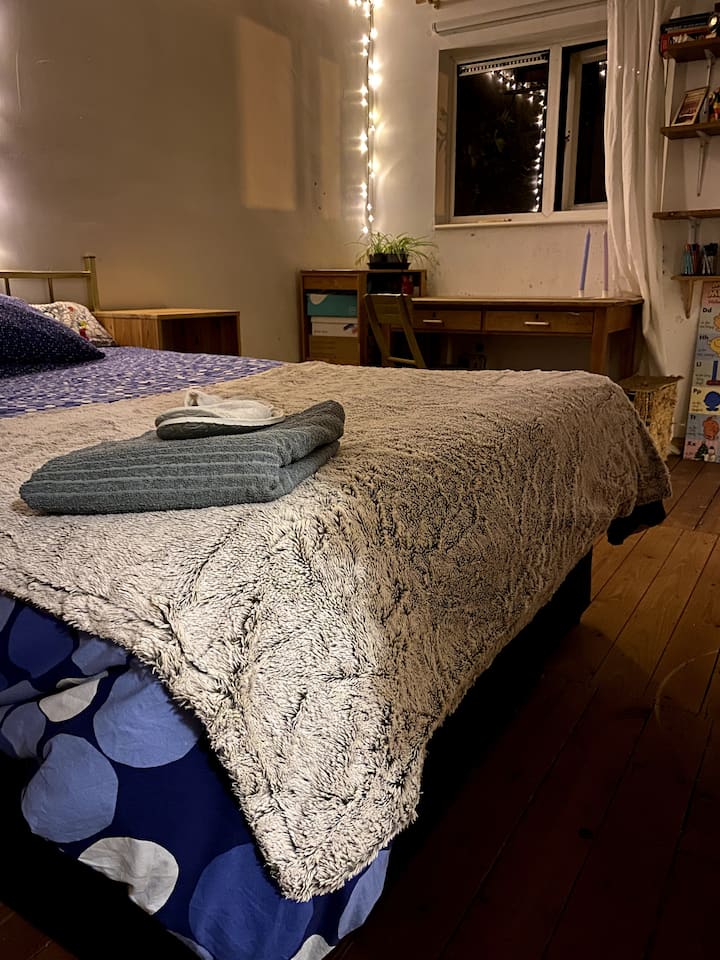 Happy Room With A Double Bed And Free Parking - Cambridge