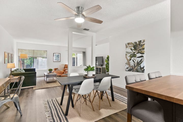 Cheerful Greenbelt 2-bedroom Home In Davis - Davis, CA