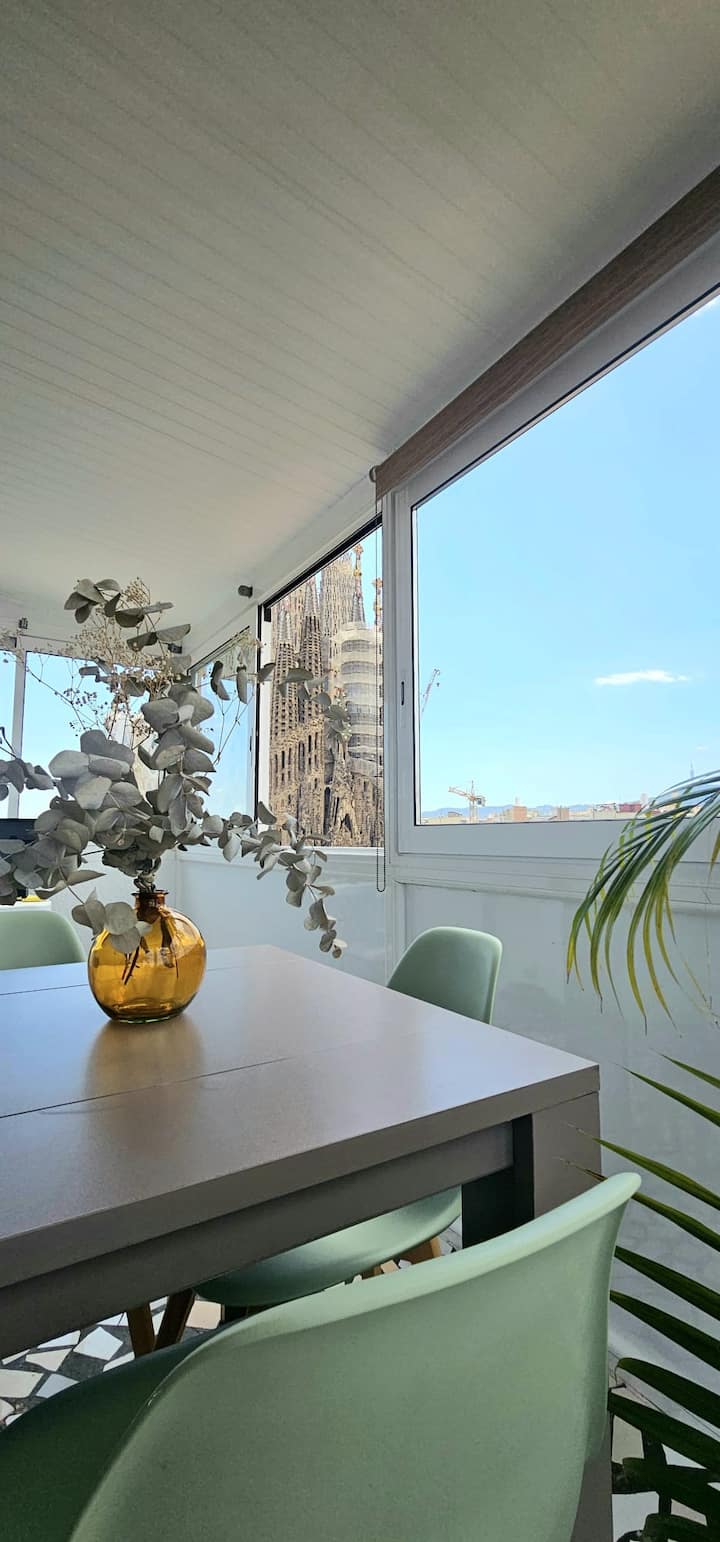 Sagrada At Your Fingertips - Barcelona