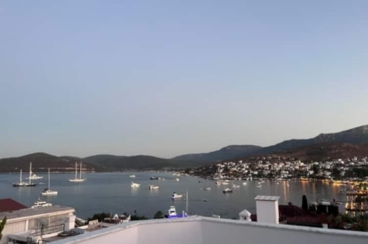 Villa éLégante Avec Vue Et Cheminée à Türkbükü - Göltürkbükü