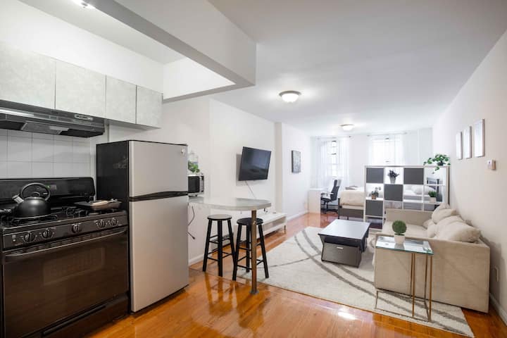 Prime Ues Manhattan- Stunning 2 Br - West New York, NJ