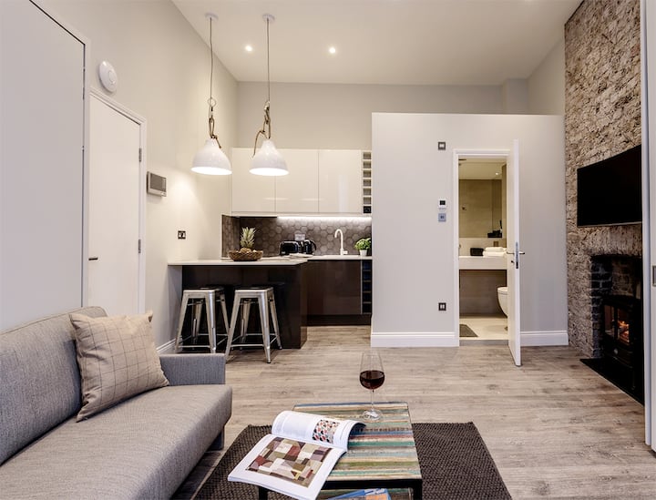 Lovely Ground Floor Studio 5 Min-tube West Hampst. - Paddington