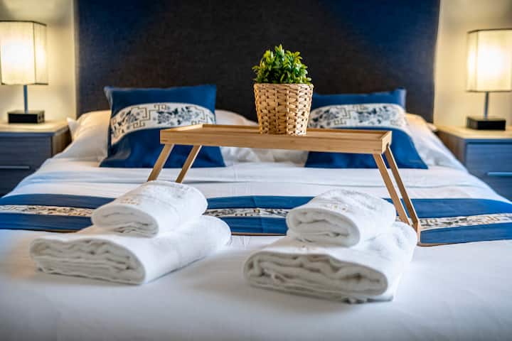 Luxury 1-bed House | Free Private Parking | Wi-fi - Mumbles