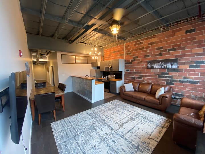 Vault 202 Luxury Apartment In Downtown Thunder Bay - Thunder Bay